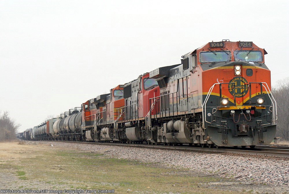 BNSF 1044